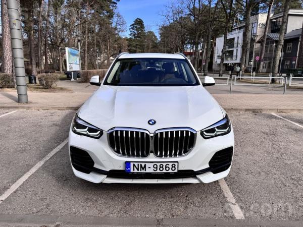 White BMW X5 2023 in Jurmala, with an engine capacity of 3.00 L and mileage of 42 thousand km for 43500 €, photo 7 on AUTOMOTO.COM.LV