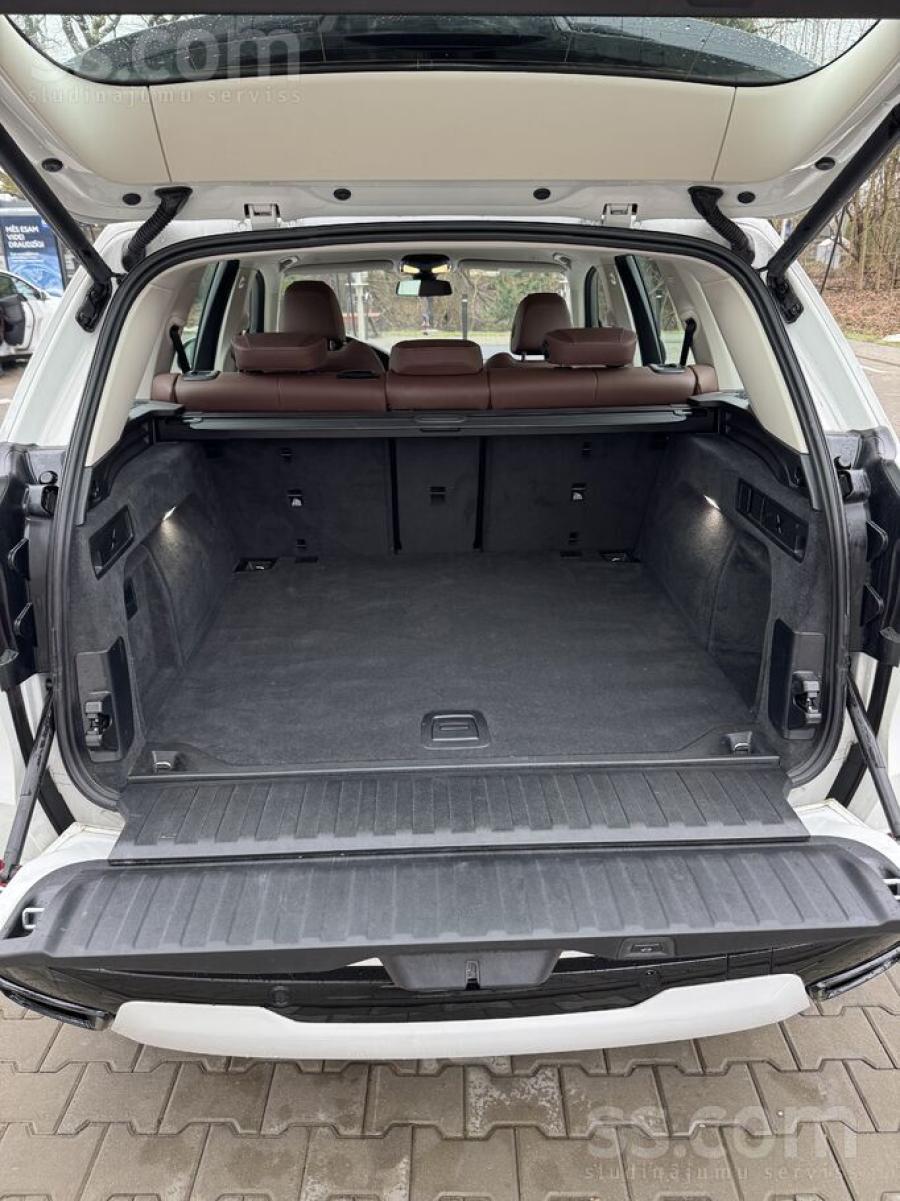 White BMW X5 2023 in Jurmala, with an engine capacity of 3.00 L and mileage of 42 thousand km for 43500 €, photo 12 on AUTOMOTO.COM.LV