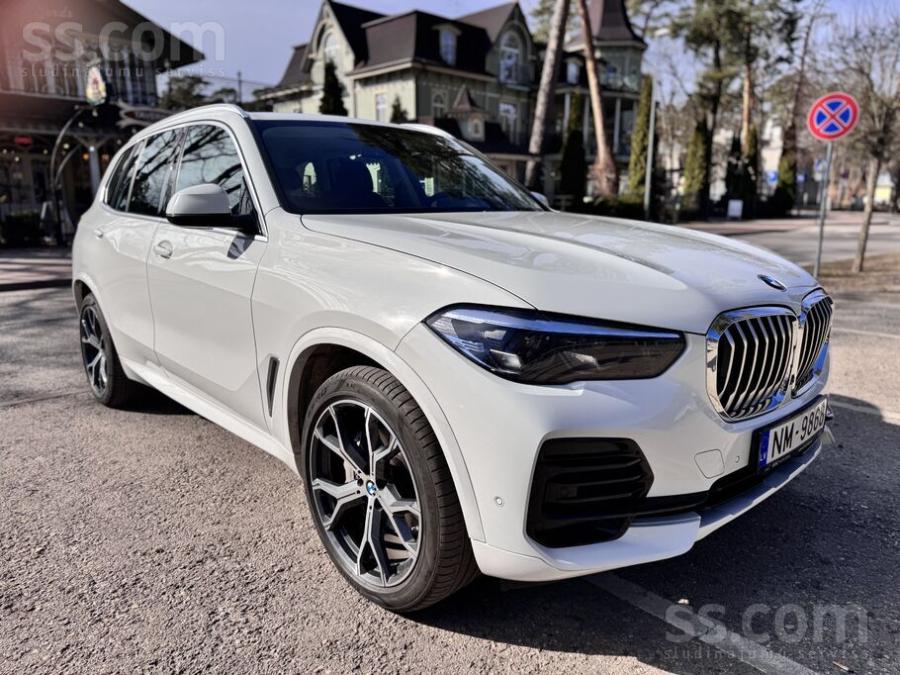 White BMW X5 2023 in Jurmala, with an engine capacity of 3.00 L and mileage of 42 thousand km for 43500 €, photo 24 on AUTOMOTO.COM.LV