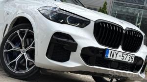 White BMW X5 2023 in Riga, with an engine capacity of 3.00 L and mileage of 41 thousand km for 59000 €, photo 3 on AUTOMOTO.COM.LV