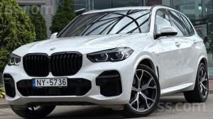 White BMW X5 2023 in Riga, with an engine capacity of 3.00 L and mileage of 41 thousand km for 59000 €, photo 4 on AUTOMOTO.COM.LV