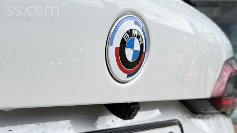 White BMW X5 2023 in Riga, with an engine capacity of 3.00 L and mileage of 41 thousand km for 59000 €, photo 10 on AUTOMOTO.COM.LV
