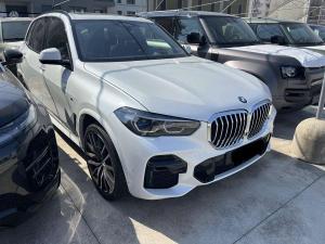 Balts BMW X5 2023 Šauļi, ar dzinēja tilpumu 2.99 L un nobraukumu 89 tūkst. km par 49900 €, foto 3 vietnē AUTOMOTO.COM.LV