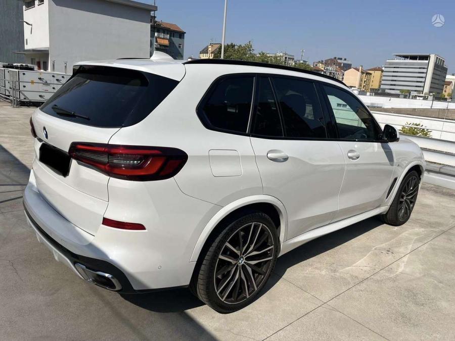 Balts BMW X5 2023 Šauļi, ar dzinēja tilpumu 2.99 L un nobraukumu 89 tūkst. km par 49900 €, foto 5 vietnē AUTOMOTO.COM.LV