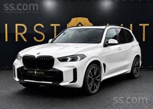 White BMW X5 2023 in Tukums, with an engine capacity of 3.00 L and mileage of 62 thousand km for 75500 €, photo 1 on AUTOMOTO.COM.LV
