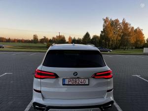 White BMW X5 2023 in Marijampole, with an engine capacity of 2.99 L and mileage of 76 thousand km for 45500 €, photo 12 on AUTOMOTO.COM.LV