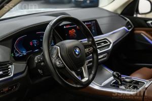 White BMW X5 2023 in Riga, with an engine capacity of 3.00 L and mileage of 68 thousand km for 39900 €, photo 11 on AUTOMOTO.COM.LV