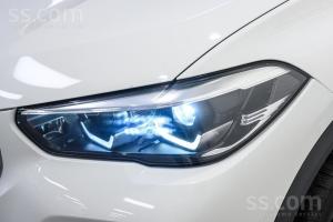 White BMW X5 2023 in Riga, with an engine capacity of 3.00 L and mileage of 68 thousand km for 39900 €, photo 20 on AUTOMOTO.COM.LV