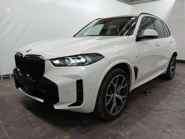 White BMW X5 2024 in Vilnius, with an engine capacity of 2.99 L and mileage of 128 thousand km for 69690 €, photo 1 on AUTOMOTO.COM.LV