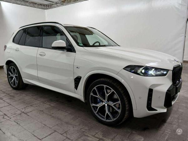 White BMW X5 2024 in Vilnius, with an engine capacity of 2.99 L and mileage of 128 thousand km for 69690 €, photo 3 on AUTOMOTO.COM.LV
