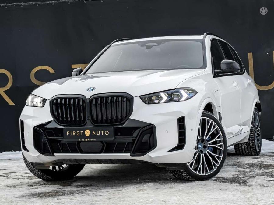 Balts BMW X5 2024 Tukums, ar dzinēja tilpumu 0.00 L un nobraukumu 25 tūkst. km par 88800 €, foto 2 vietnē AUTOMOTO.COM.LV