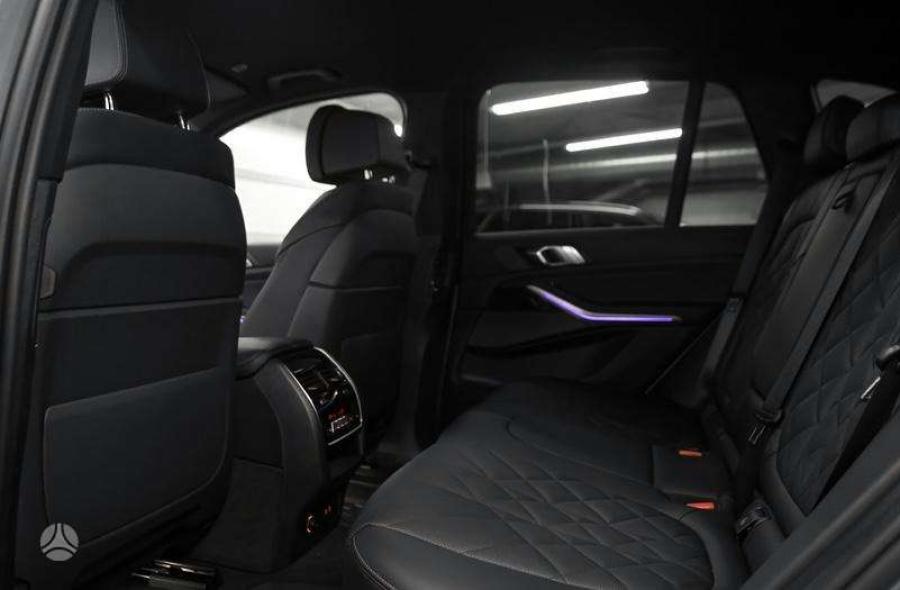White BMW X5 2025 in Tukums, with an engine capacity of 0.00 L and mileage of 34 thousand km for 75990 €, photo 10 on AUTOMOTO.COM.LV
