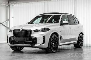 Balts BMW X5 2025 Tukums, ar dzinēja tilpumu 3.00 L un nobraukumu 0 tūkst. km par 75990 €, foto  vietnē AUTOMOTO.COM.LV