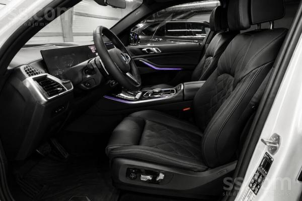 Balts BMW X5 2025 Tukums, ar dzinēja tilpumu 3.00 L un nobraukumu 0 tūkst. km par 75990 €, foto 5 vietnē AUTOMOTO.COM.LV
