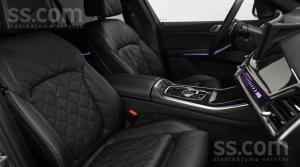 Balts BMW X5 2025 Tukums, ar dzinēja tilpumu 3.00 L un nobraukumu 0 tūkst. km par 75990 €, foto 7 vietnē AUTOMOTO.COM.LV