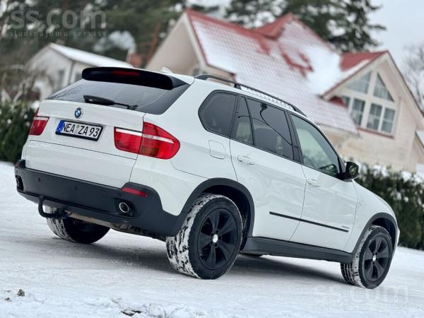 Balts BMW X5 2009 Jūrmala, ar dzinēja tilpumu 3.00 L un nobraukumu 0 tūkst. km par 8490 €, foto 2 vietnē AUTOMOTO.COM.LV