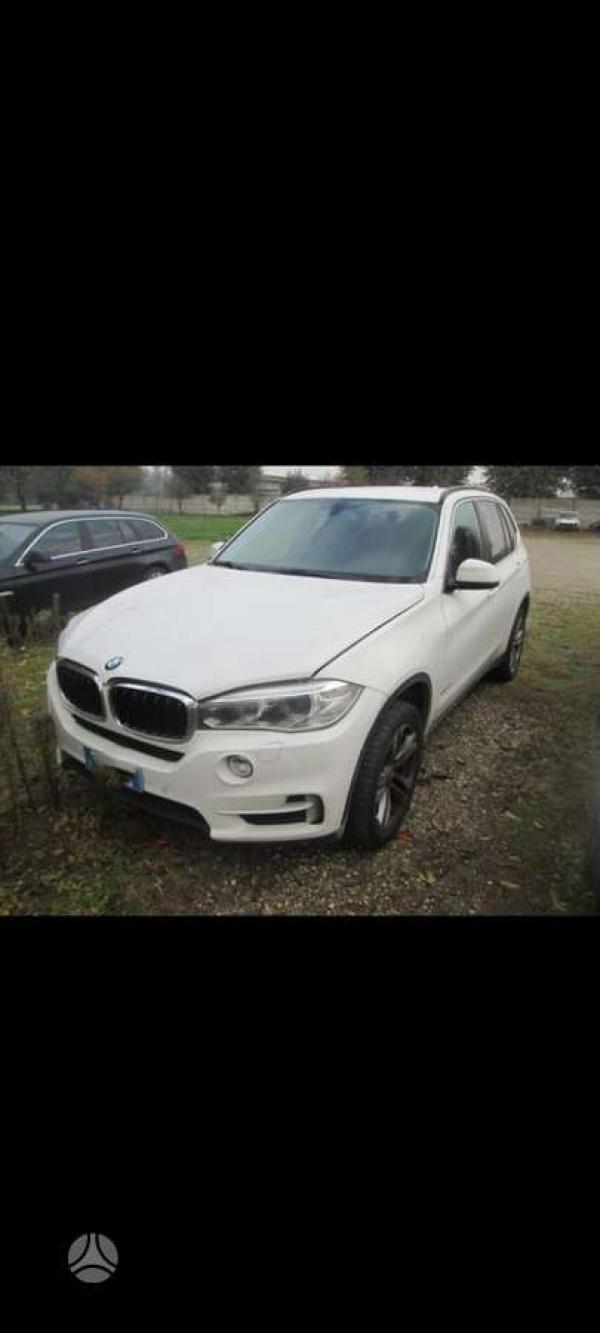 White BMW X5 2014 in Jonava, with an engine capacity of 2.00 L and mileage of 290 thousand km for 13750 €, photo 2 on AUTOMOTO.COM.LV