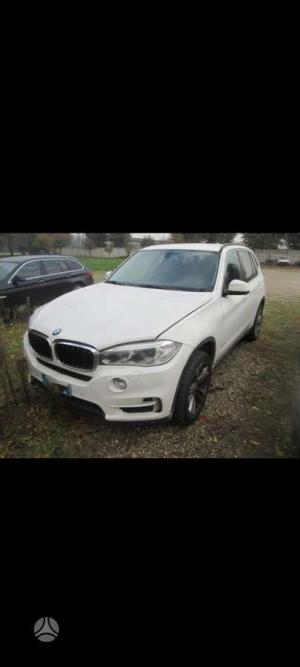 White BMW X5 2014 in Jonava, with an engine capacity of 2.00 L and mileage of 290 thousand km for 13750 €, photo 2 on AUTOMOTO.COM.LV
