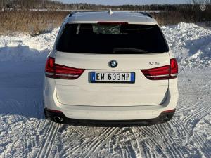 White BMW X5 2014 in Siauliai, with an engine capacity of 2.00 L and mileage of 232 thousand km for 17950 €, photo 8 on AUTOMOTO.COM.LV