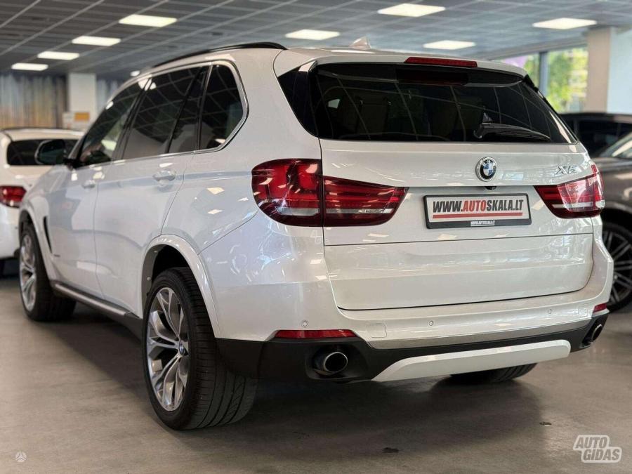White BMW X5 2015 in Klaipeda, with an engine capacity of 3.00 L and mileage of 145 thousand km for 19500 €, photo 1 on AUTOMOTO.COM.LV