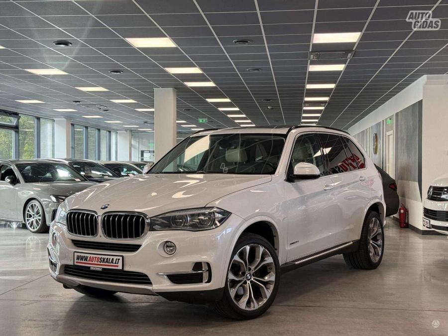 White BMW X5 2015 in Klaipeda, with an engine capacity of 3.00 L and mileage of 145 thousand km for 19500 €, photo 11 on AUTOMOTO.COM.LV