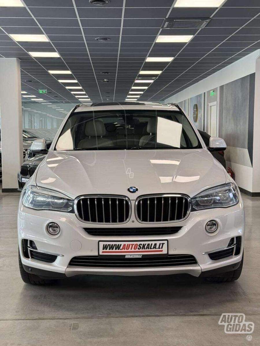 White BMW X5 2015 in Klaipeda, with an engine capacity of 3.00 L and mileage of 145 thousand km for 19500 €, photo 15 on AUTOMOTO.COM.LV