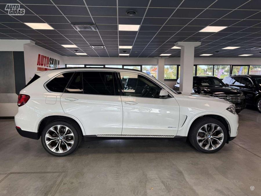 White BMW X5 2015 in Klaipeda, with an engine capacity of 3.00 L and mileage of 145 thousand km for 19500 €, photo 16 on AUTOMOTO.COM.LV