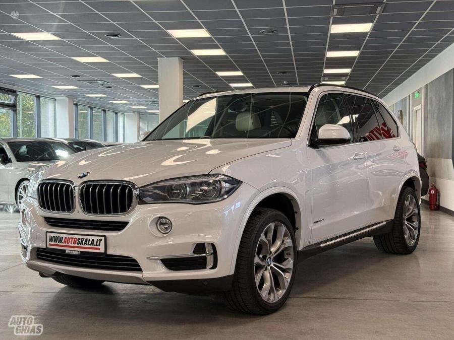 White BMW X5 2015 in Klaipeda, with an engine capacity of 3.00 L and mileage of 145 thousand km for 19500 €, photo 19 on AUTOMOTO.COM.LV