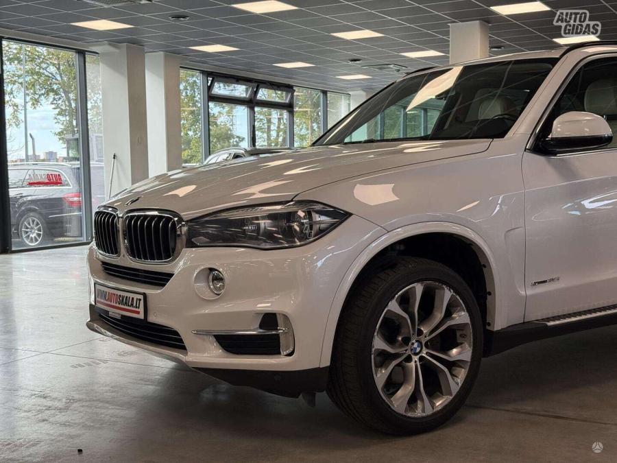 White BMW X5 2015 in Klaipeda, with an engine capacity of 3.00 L and mileage of 145 thousand km for 19500 €, photo 21 on AUTOMOTO.COM.LV