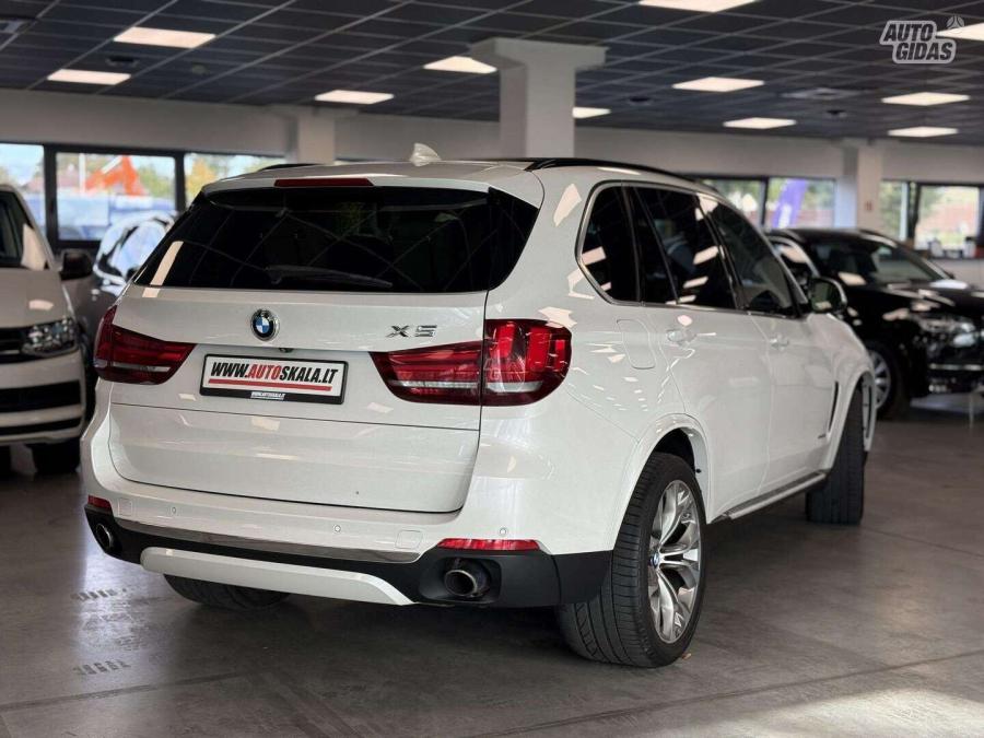 White BMW X5 2015 in Klaipeda, with an engine capacity of 0.00 L and mileage of 145 thousand km for 17950 €, photo 4 on AUTOMOTO.COM.LV