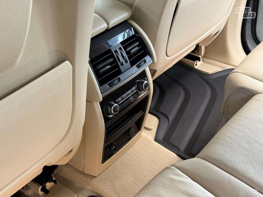 White BMW X5 2015 in Klaipeda, with an engine capacity of 0.00 L and mileage of 145 thousand km for 17950 €, photo 7 on AUTOMOTO.COM.LV
