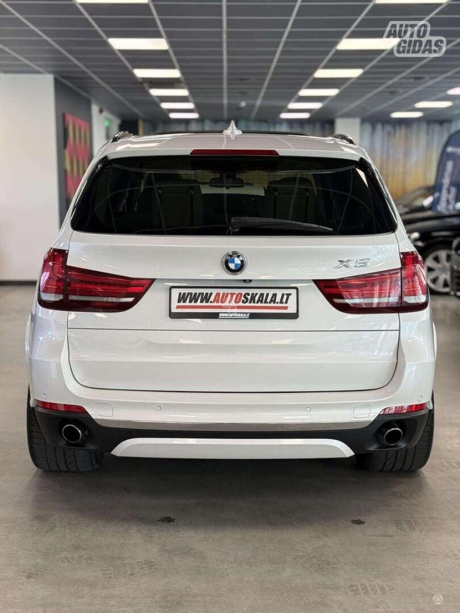 White BMW X5 2015 in Klaipeda, with an engine capacity of 0.00 L and mileage of 145 thousand km for 17950 €, photo 22 on AUTOMOTO.COM.LV