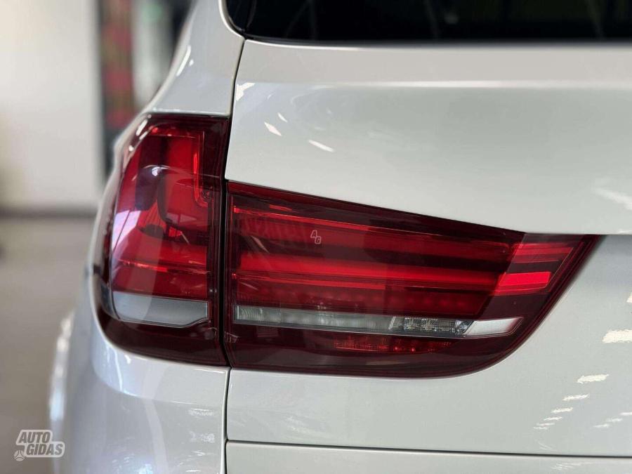 White BMW X5 2015 in Klaipeda, with an engine capacity of 0.00 L and mileage of 145 thousand km for 17950 €, photo 37 on AUTOMOTO.COM.LV