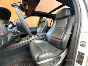 Белый БМВ Х5 2009 в Таллин, объемом двигателя 3.00 л и пробегом 250 тыс. км за 10000 €, фото 11 на AUTOMOTO.COM.LV