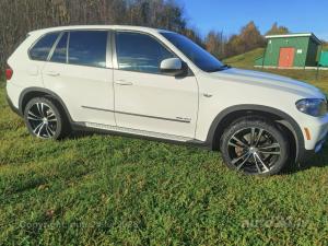 Balts BMW X5 2010 Tallina, ar dzinēja tilpumu 3.00 L un nobraukumu 266 tūkst. km par 11900 €, foto  vietnē AUTOMOTO.COM.LV