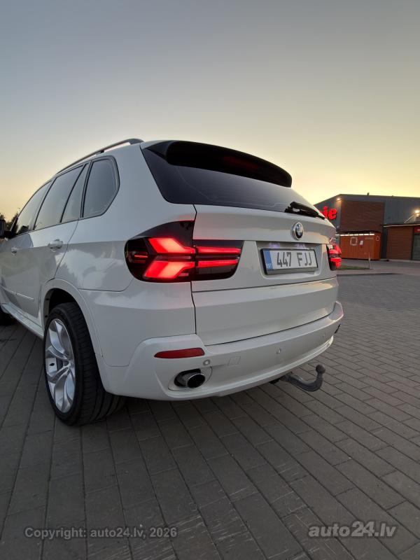 White BMW X5 2010 in Tallinn, with an engine capacity of 3.00 L and mileage of 326 thousand km for 10500 €, photo 2 on AUTOMOTO.COM.LV