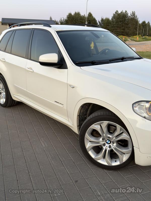 White BMW X5 2010 in Tallinn, with an engine capacity of 3.00 L and mileage of 326 thousand km for 10500 €, photo 4 on AUTOMOTO.COM.LV
