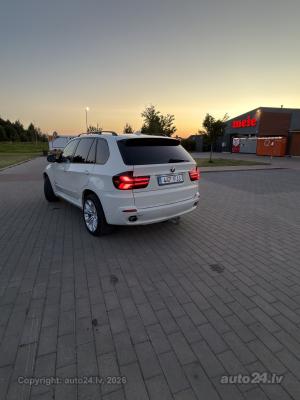 White BMW X5 2010 in Tallinn, with an engine capacity of 3.00 L and mileage of 326 thousand km for 10500 €, photo 7 on AUTOMOTO.COM.LV