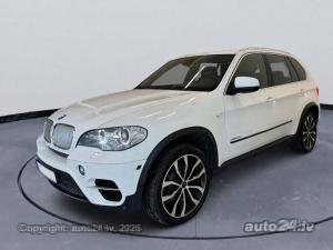 Balts BMW X5 2012 Tallina, ar dzinēja tilpumu 3.00 L un nobraukumu 380 tūkst. km par 14900 €, foto  vietnē AUTOMOTO.COM.LV
