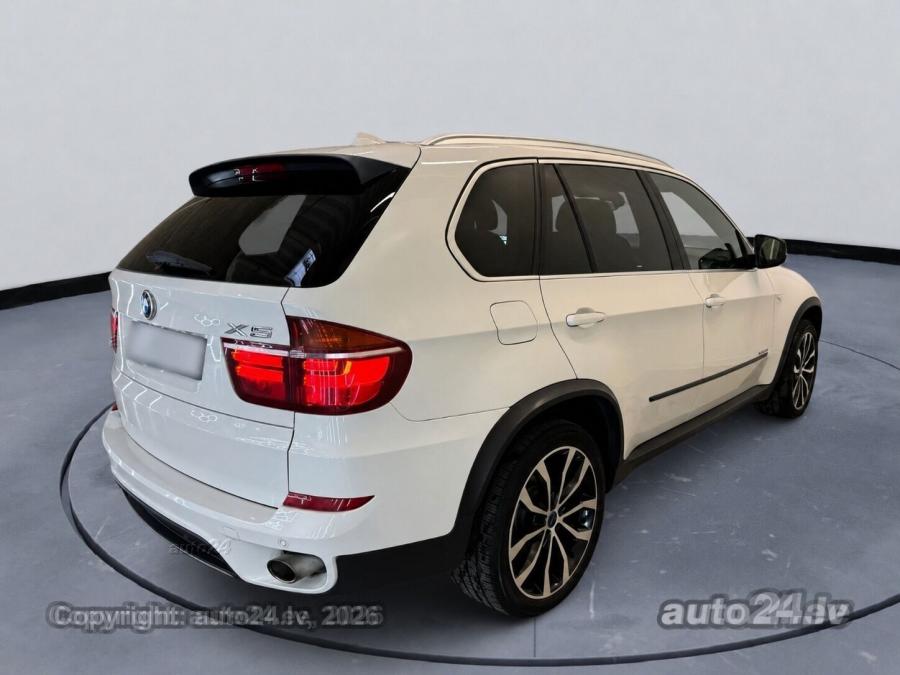 Balts BMW X5 2012 Tallina, ar dzinēja tilpumu 3.00 L un nobraukumu 380 tūkst. km par 14900 €, foto 4 vietnē AUTOMOTO.COM.LV