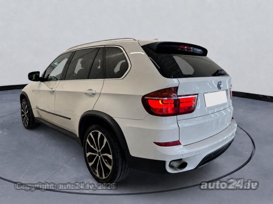 Balts BMW X5 2012 Tallina, ar dzinēja tilpumu 3.00 L un nobraukumu 380 tūkst. km par 14900 €, foto 5 vietnē AUTOMOTO.COM.LV
