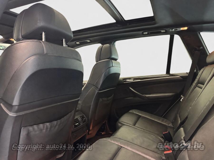 Balts BMW X5 2012 Tallina, ar dzinēja tilpumu 3.00 L un nobraukumu 380 tūkst. km par 14900 €, foto 10 vietnē AUTOMOTO.COM.LV
