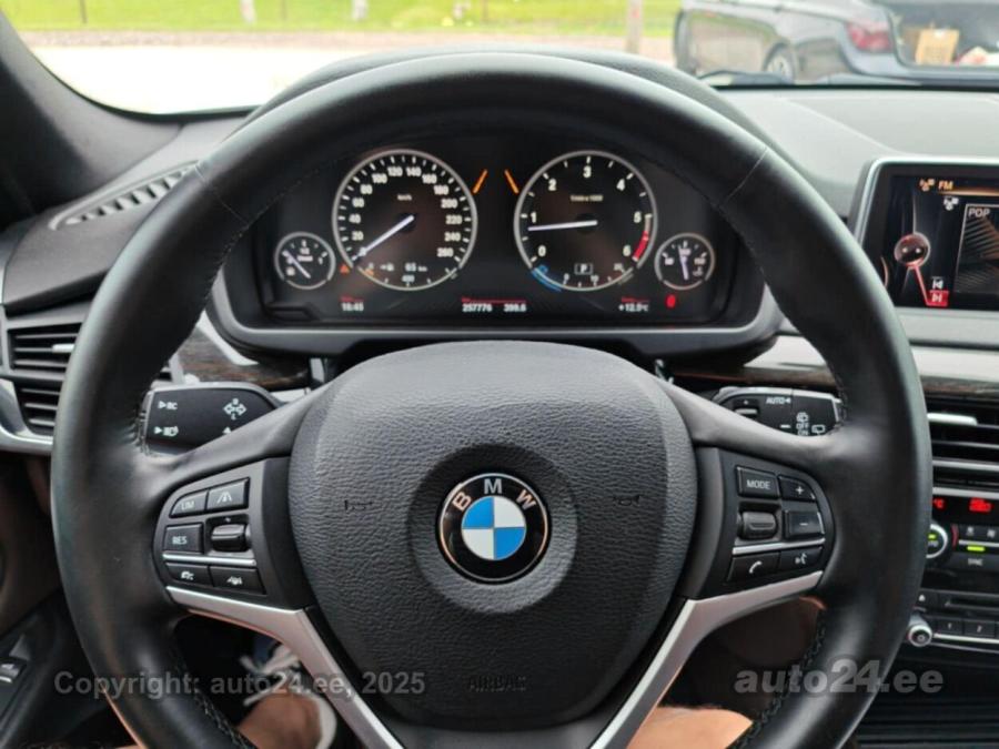 Balts BMW X5 2014 Jehvi, ar dzinēja tilpumu 3.00 L un nobraukumu 337 tūkst. km par 21999 €, foto 27 vietnē AUTOMOTO.COM.LV