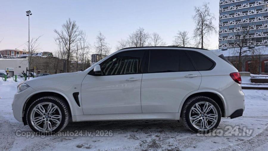 Balts BMW X5 2014 Tallina, ar dzinēja tilpumu 3.00 L un nobraukumu 206 tūkst. km par 27999 €, foto 4 vietnē AUTOMOTO.COM.LV