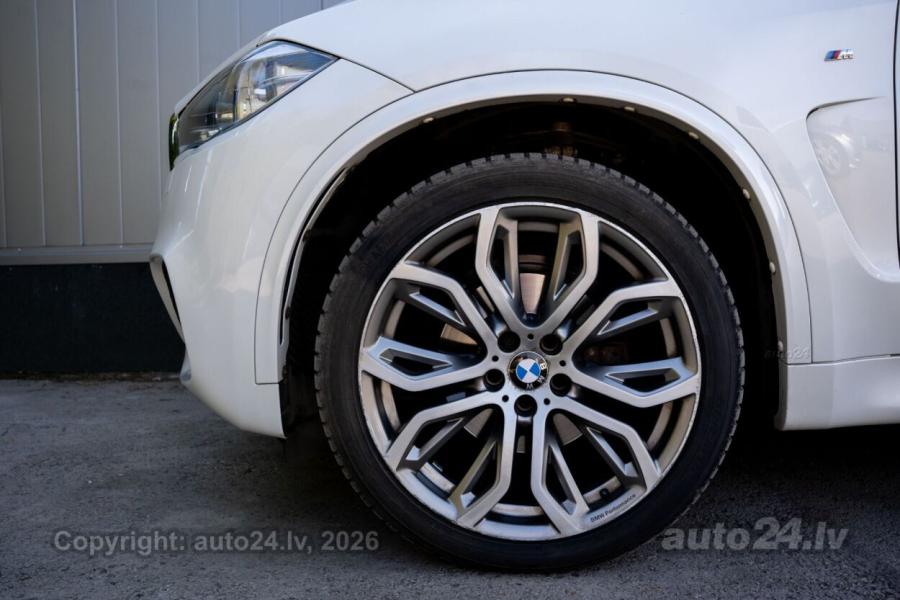 Balts BMW X5 2014 Tallina, ar dzinēja tilpumu 3.00 L un nobraukumu 166 tūkst. km par 25990 €, foto 5 vietnē AUTOMOTO.COM.LV