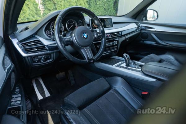 Balts BMW X5 2014 Tallina, ar dzinēja tilpumu 3.00 L un nobraukumu 166 tūkst. km par 25990 €, foto 7 vietnē AUTOMOTO.COM.LV