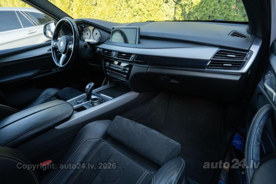 Balts BMW X5 2014 Tallina, ar dzinēja tilpumu 3.00 L un nobraukumu 166 tūkst. km par 25990 €, foto 10 vietnē AUTOMOTO.COM.LV