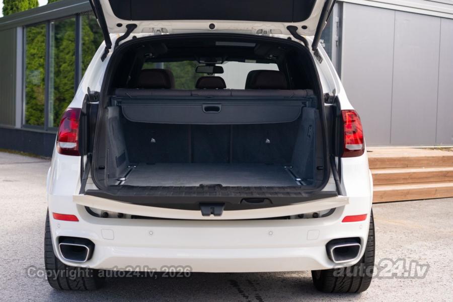 Balts BMW X5 2014 Tallina, ar dzinēja tilpumu 3.00 L un nobraukumu 167 tūkst. km par 21990 €, foto 6 vietnē AUTOMOTO.COM.LV