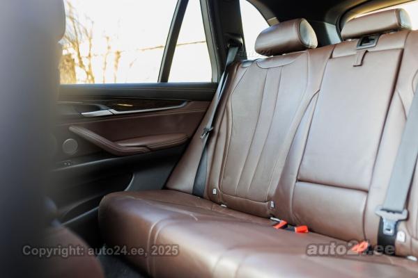 Balts BMW X5 2015 Tallina, ar dzinēja tilpumu 3.00 L un nobraukumu 181 tūkst. km par 27000 €, foto 11 vietnē AUTOMOTO.COM.LV
