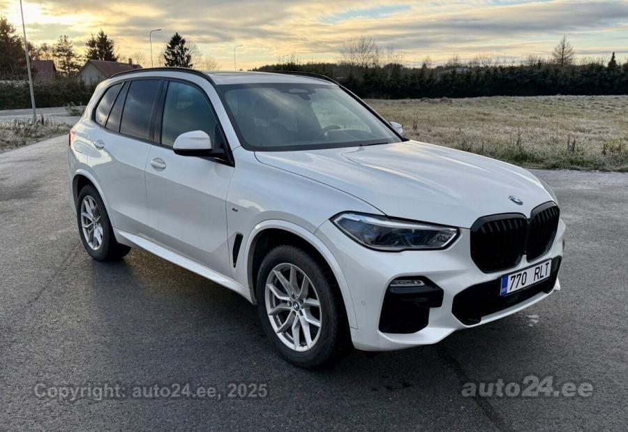 Balts BMW X5 2018 Tallina, ar dzinēja tilpumu 3.00 L un nobraukumu 148 tūkst. km par 37900 €, foto 1 vietnē AUTOMOTO.COM.LV